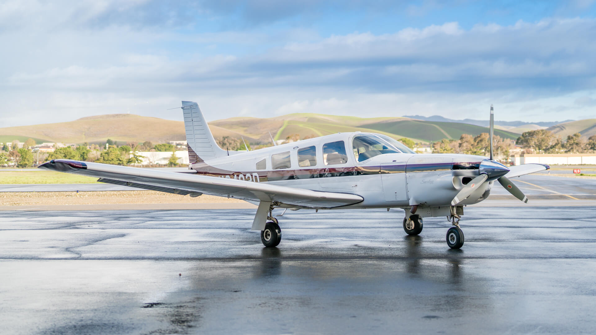Piper Saratoga PA-32R-301T N8403D | Attitude Aviation